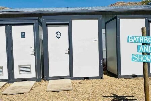 #D3 Rainforest Getaway Dome- 2 Dbl Beds-no Pets Please - Drumheller