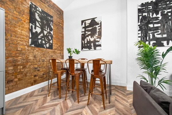 Luxury 2 Bedroom Apartment - Free Netflix - Wolverhampton Centre - Wolverhampton