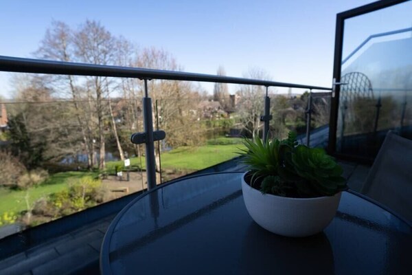 Surrey Hills Escape: Riverside Walks And Quick Links - Watts Gallery - Artists' Village