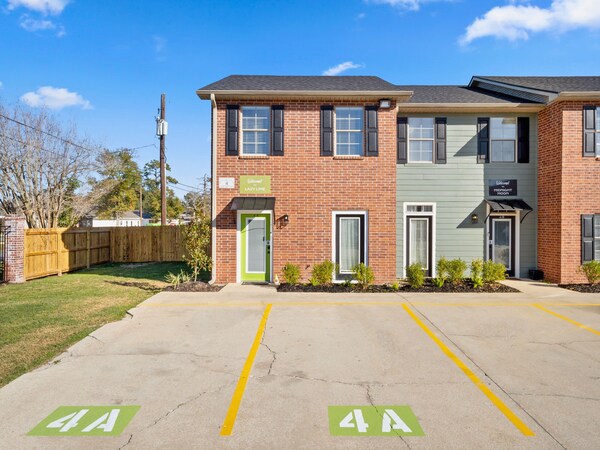 Lazy Lime Townhome - Near Golf & Casinos - Sleeps 8 - Lake Charles, LA