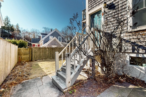 Modern & Bright Condo With Patio, W/d, And Central Location Near Town & Beach - Provincetown, MA