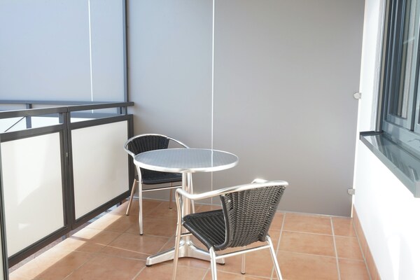Modernes Studio Mit Balkon (Ca. 40 Qm) - Aschaffenburg