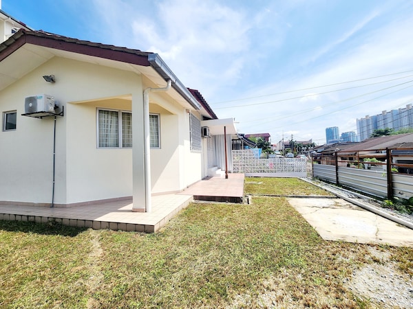 5 Star Landed Home Petaling Jaya Seksyen 17, 4-bedroom House With Ac And Wifi - 吉隆坡