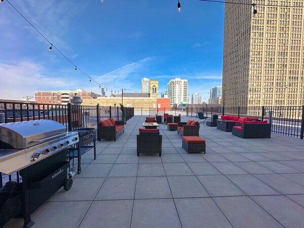 Mccormick 2b/2ba With Optional Parking For Up To 6 Guests - Chicago