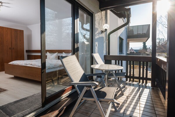 'Gästezimmer 2' Mit Balkon Und Wi-fi - Allensbach