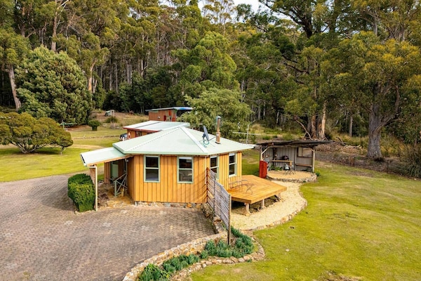 Mavista Cottage - Perfect Couples Escape In Adventure Bay! - Bruny Island