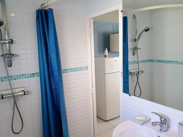 Logement Privé à 50 M Des Plages - Plage de Port-Louis