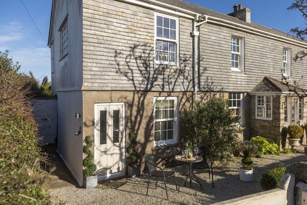 Olive Cottage - A Cottage That Sleeps 2 Guests In 1 Bedroom - セント・アイヴス