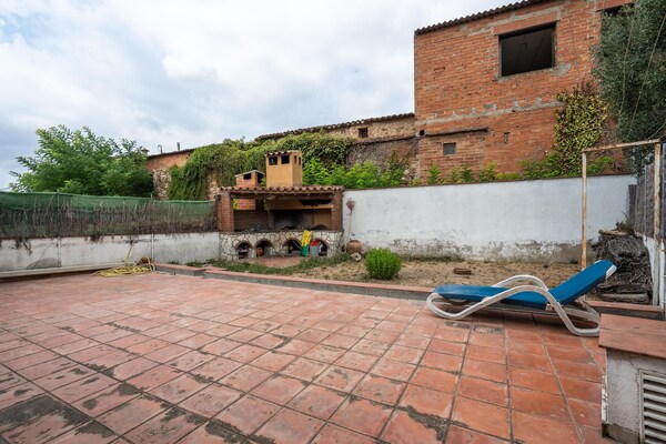 Charming Villa With 1 Bedroom And Ac, Wifi In Serene Alagón - Pedrola