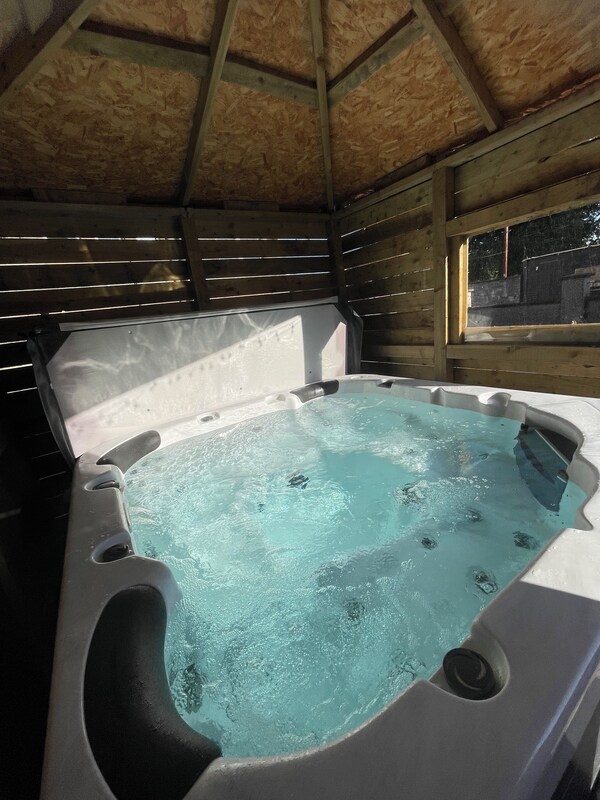 2-bedroom Apartment In Lovely Dumfries With Hot Tub & Disability Enabled Access - Dumfries