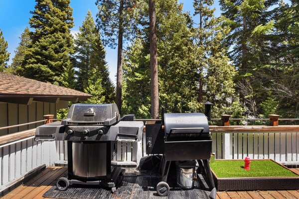 Waters Edge Oasis | Shared Pool & Pier Access - Tahoma, CA