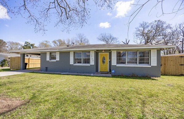 Charming 3-bedroom House With Ac And Wifi In Amazing Baton Rouge - Baton Rouge, LA