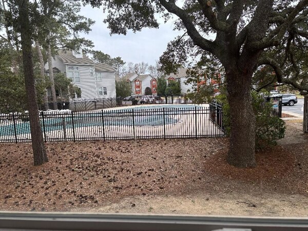 Anchored At Last 3-bed Condo Kill Devil Hills W/ Large Deck And View Of The Pool - Kitty Hawk, NC