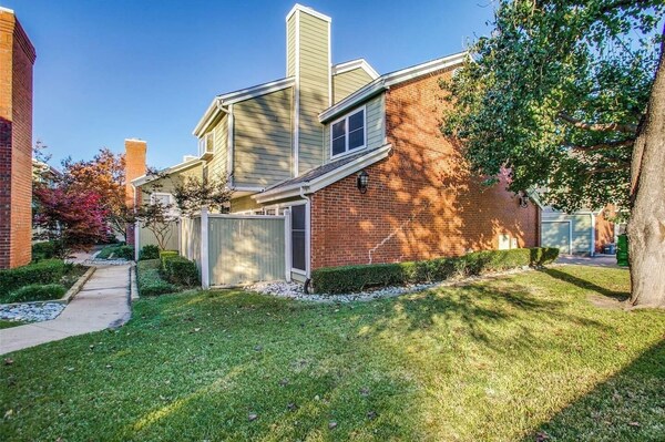 Cozy North Dallas Condo - Plano, TX