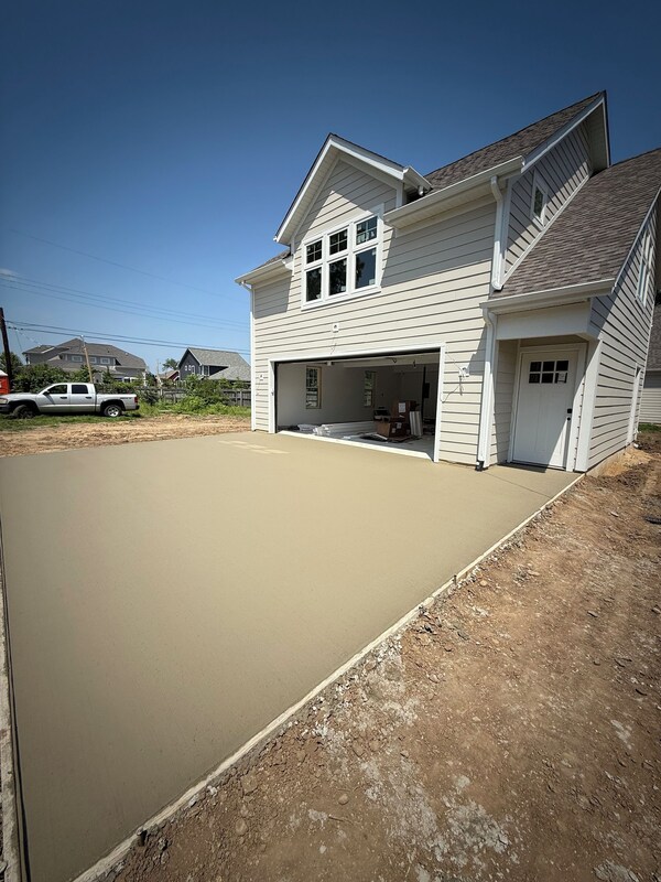 New Build- 1 Bedroom, Full Bath, Full Kitchen,& Den. Half Mile To Nd. Sleeps 4/5 - Notre Dame, IN