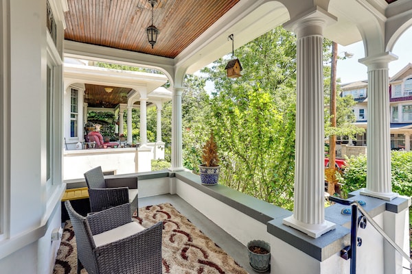 Historic Reading Home W/ Yard: Walk To Attractions - Reading, PA