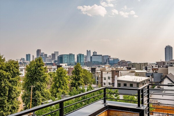 Luxury 5-bedroom Home In Lohi, Amazing Rooftop Deck. 3,000 Sqft - Thornton, CO