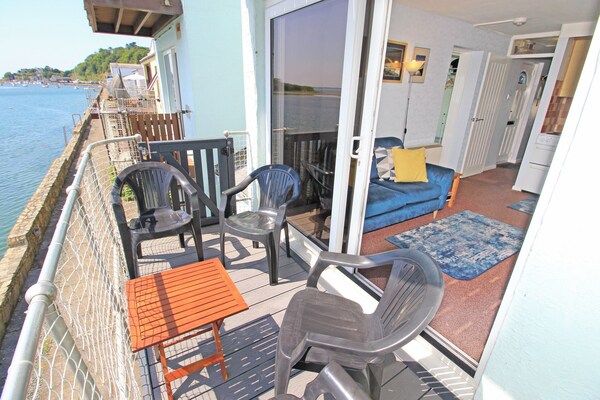 Harbour Flat - 12e South Snowdon Wharf, Family Friendly In Porthmadog - Borth Y Gest