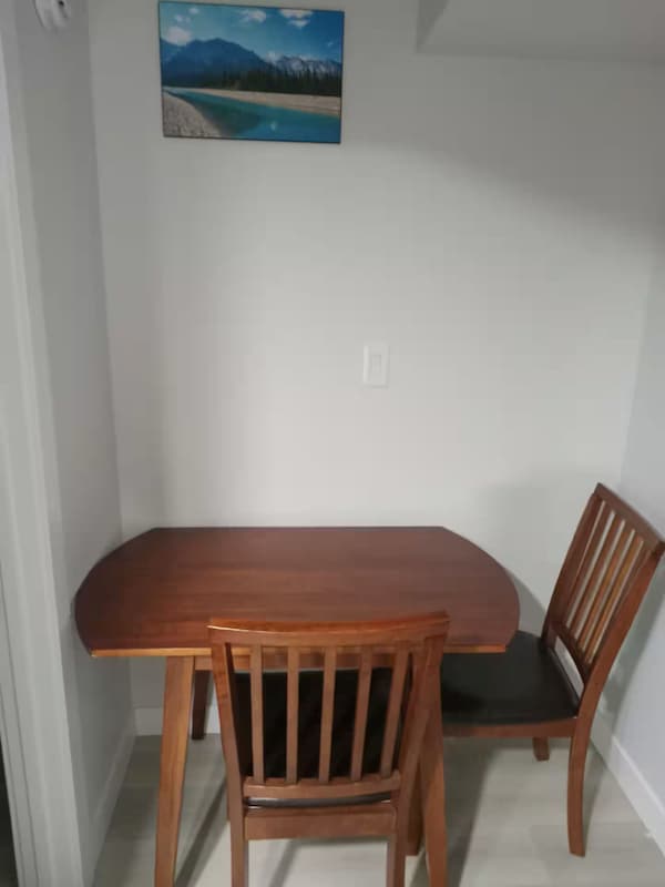Duniques Unique Home\n\nfully Furnished 2 Bedroom Basement Suite - Manitoba