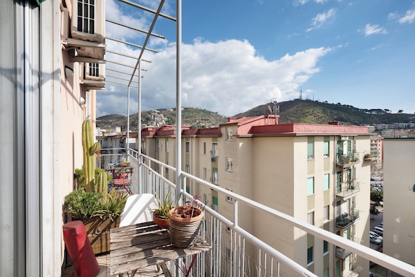 Camera 'Tripla Con Balcone' Con Vista Montagna, Wi-fi E Aria Condizionata - Salerno