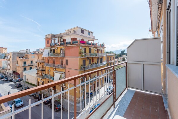 Holiday Home 'Marlene' With Sea View, Wi-fi And Air Conditioning - Palermo