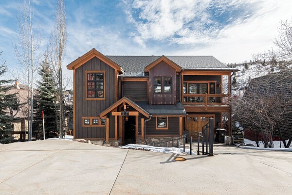 Luxury Lodge +Pool Table, Theatre, Steps To Main Street & Town Lift Ski Access! - Deer Valley, UT