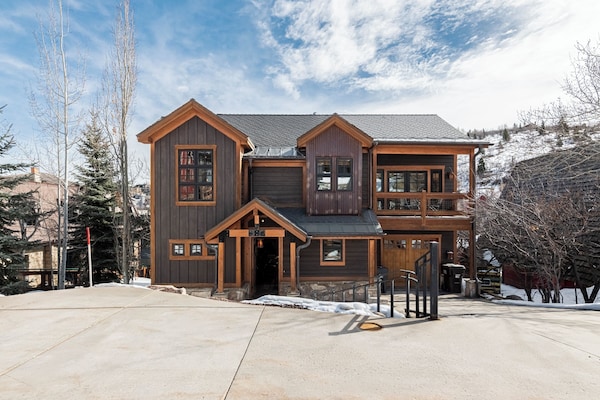 Luxury Lodge +Pool Table, Theatre, Steps To Main Street & Town Lift Ski Access! - Deer Valley, UT