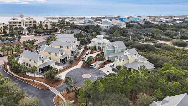 Resort Home W/golf Cart, 2 Swimming Pools, & Beach Access - Alabama