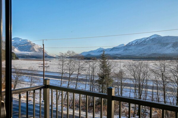 Cozy Retreat With Breath Taking Views 303 - 朱諾