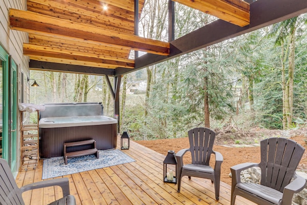 Near Rivers & Boating: Home W/ Hot Tub In Longview - Kelso, WA