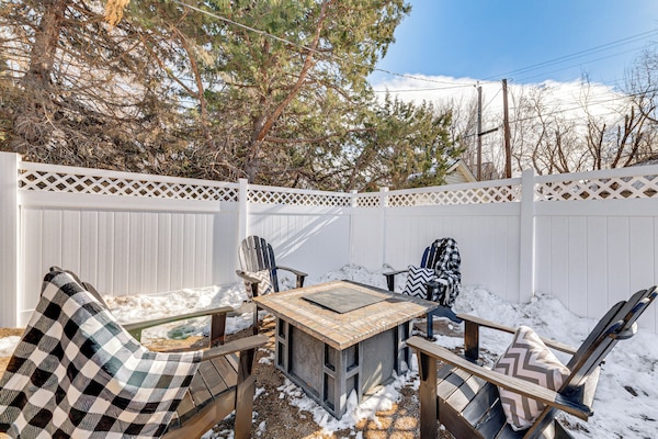 Historical Dtwn Loveland Home W/ Wraparound Porch! - 러브랜드