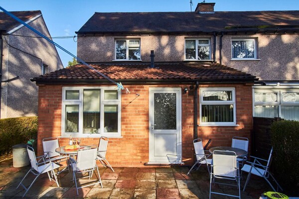 Rowditch House - Spacious 3 Bed, Home From Home - University of Derby