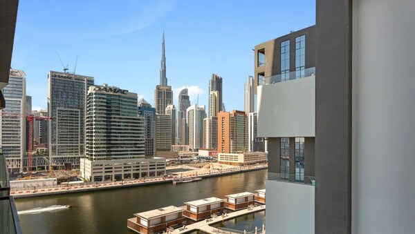 Upscale 1 Bedroom With  Burj Khalifa View - Dubai