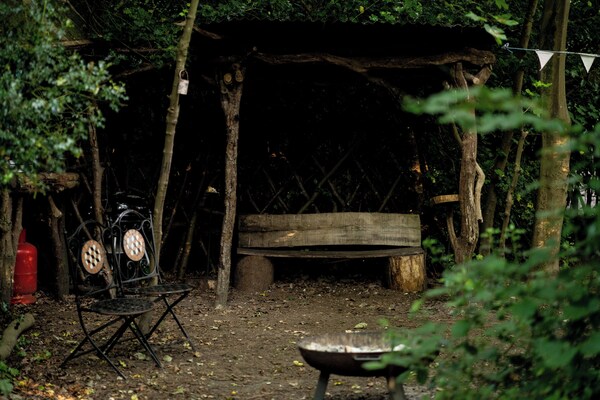 Spacious And Cosy 6 Meter Bedouin Bell Tent In A Secluded Woodland Clearing - Berkshire