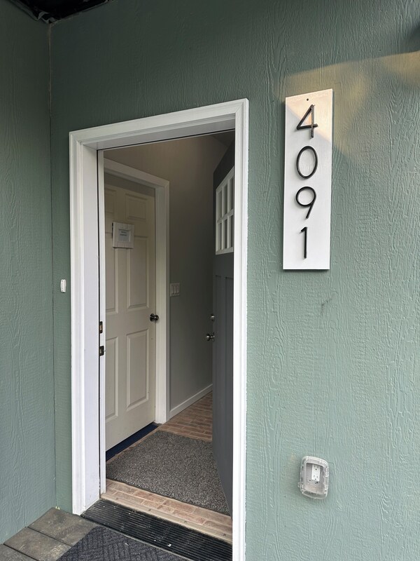 'Mother-in-law' Apartment In Rural Neighborhood. Kitchenette And Private Bath. - Wasilla