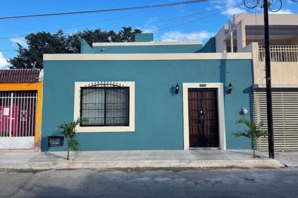 Charming 3-bedroom House With Ac, Wifi In Superb Mérida - Mérida