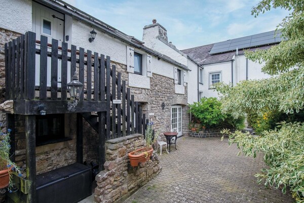 The Loft, One Bedroom Apartment, St Florence - Manorbier