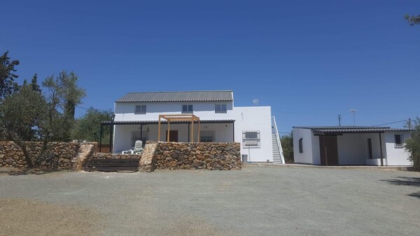 Maison De Campagne 'Valle Verde' Avec Piscine Privée, Wi-fi Et Climatisation - Andalousie