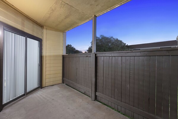 Charming 2-bedroom Apartment With Ac, Wifi In Lovely Houston - Sugar Land, TX