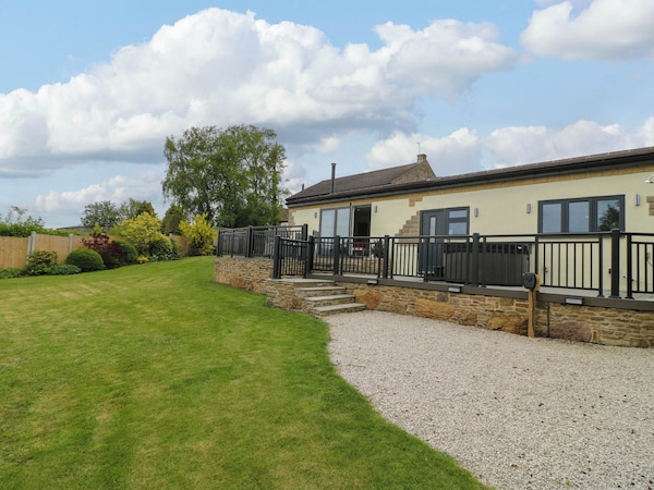 Highview Stables, Pet Friendly, With Hot Tub In Chesterfield - 더비셔