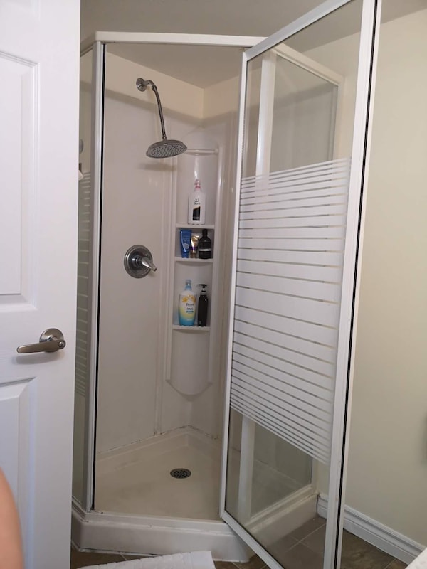 Spacious Family-friendly Suite Near Cultus Lake With Private Entrance & Patio - Chilliwack