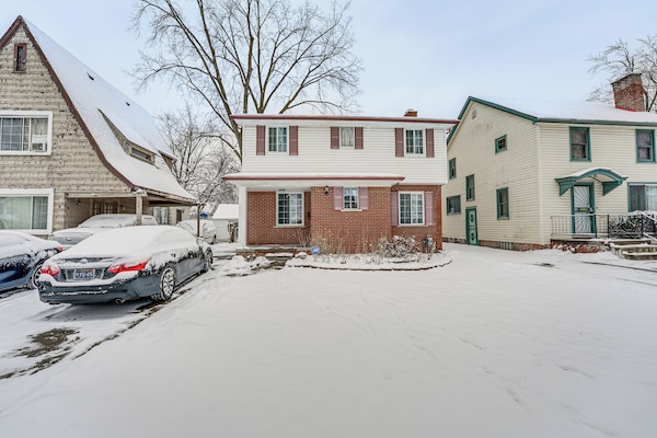 15 Mi To Dtwn Detroit: Cozy Family Home W\/ Yard! - Southfield, MI