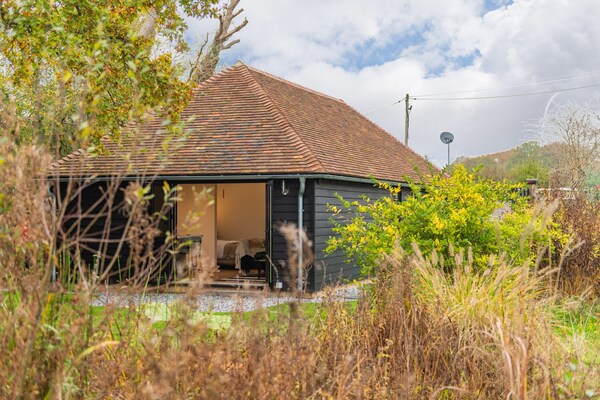The Garden Room -  A Holiday Let That Sleeps 2 Guests  In 1 Bedroom - Tenterden