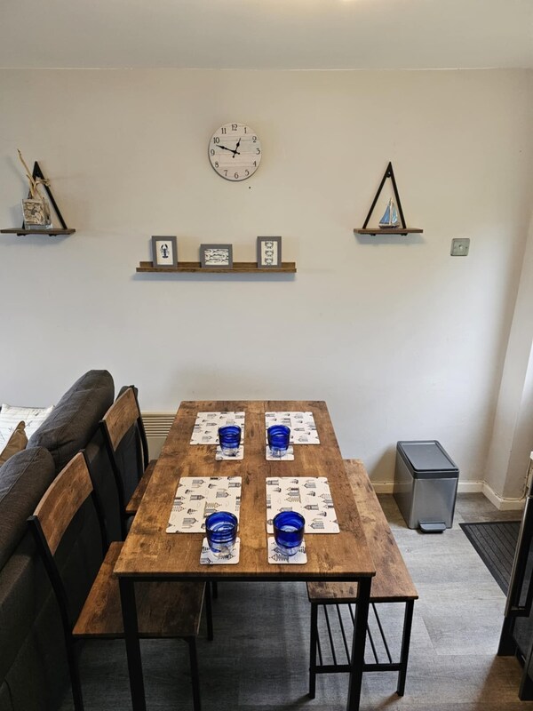 Beach House In Pembrokeshire With Sea Views - Freshwater East
