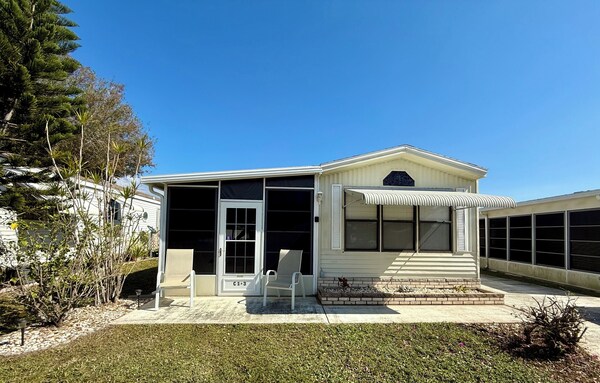 Cozy Mobile Home In Charming North Fort Myers With Ac, Wifi - 