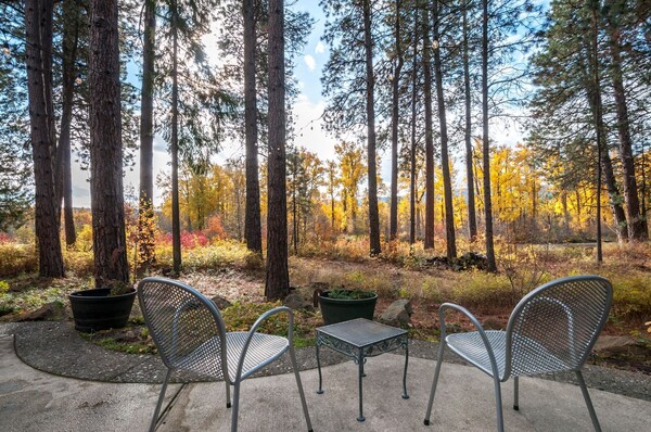 Riverside Cabin In Cle Elum.  Pet Friendly! - Cle Elum, WA