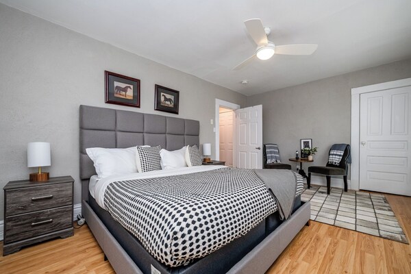 Three Oaks Multi Unit (2 Night Summer Min) - New Buffalo, MI