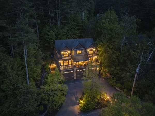 Luxe 5 Bd Home Near Lake Winnipesaukee - Gilford, NH