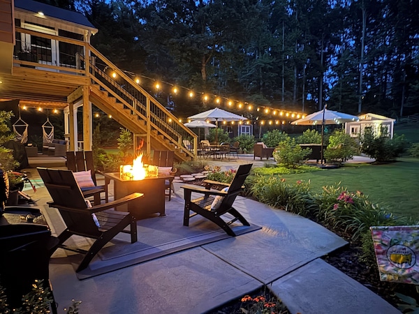 Cozy 1-bedroom Private Entrance To Basement Apt W/kitchenette And Pool Access - Dallas, GA