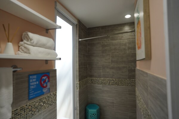 Guest House With Ac And Wifi In Vibrant Miami - Miami
